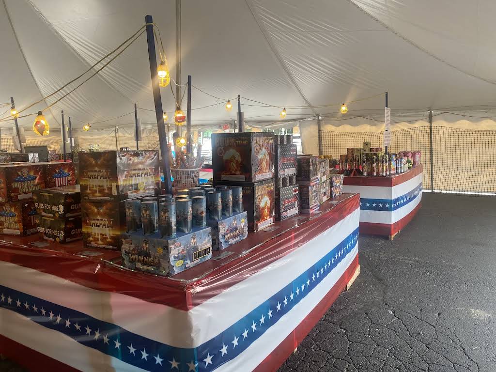 Buy Fireworks in Louisville Preston Hwy - MAD Fireworks